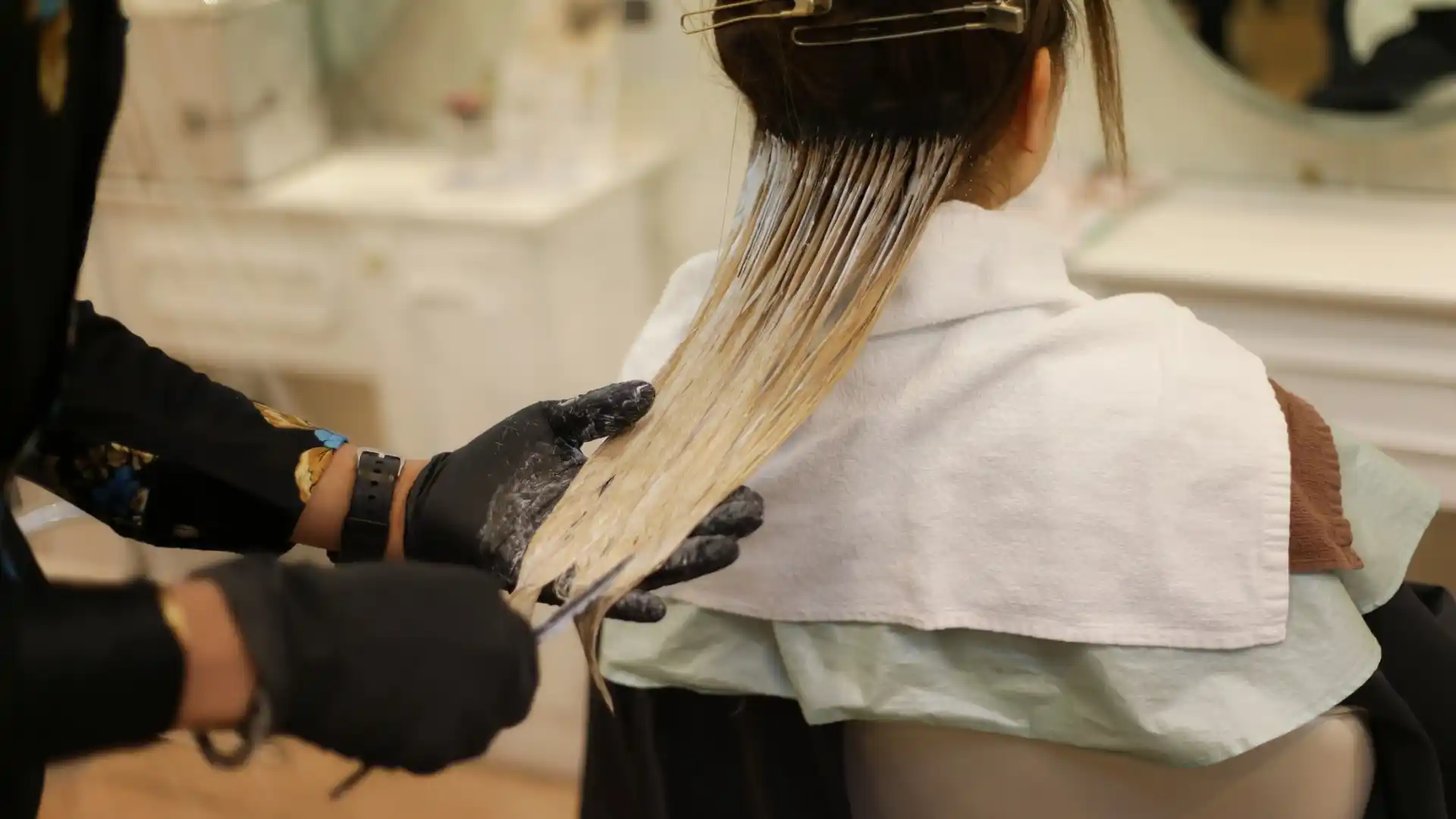 How to Maintain Your Hair Color Between Appointments | Blog